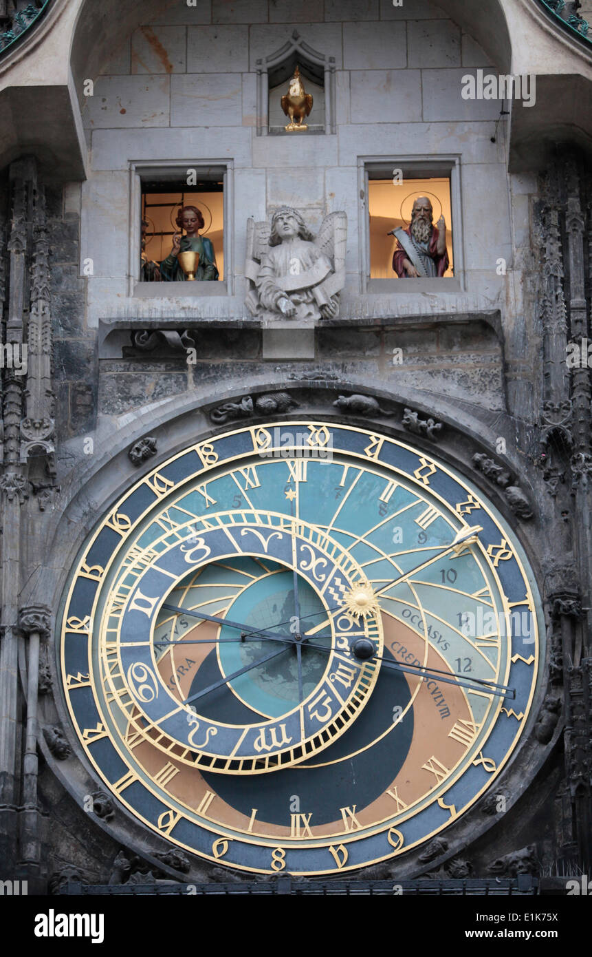 16th century astronomical clock hi-res stock photography and images - Alamy
