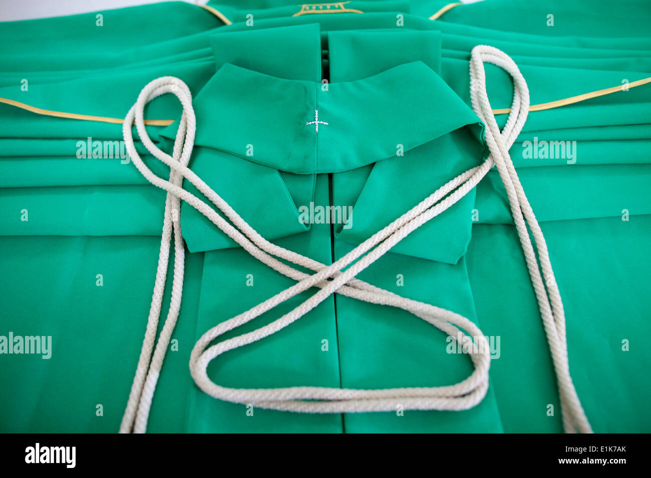 Liturgical dress hi-res stock photography and images - Alamy