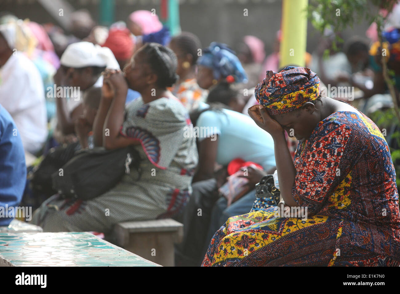 Group praying catholic hi-res stock photography and images - Alamy