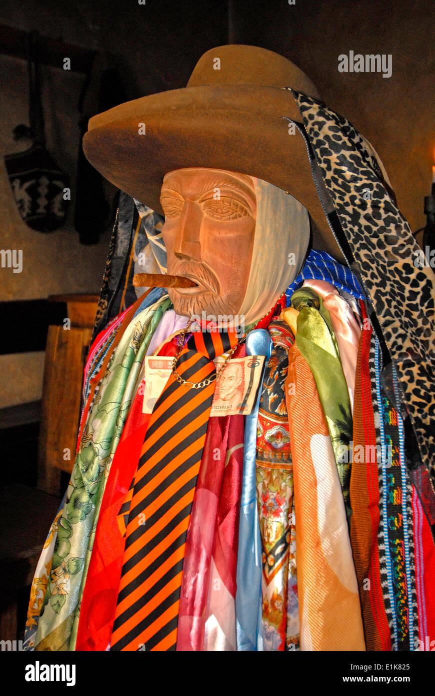 Maximon hi-res stock photography and images - Alamy