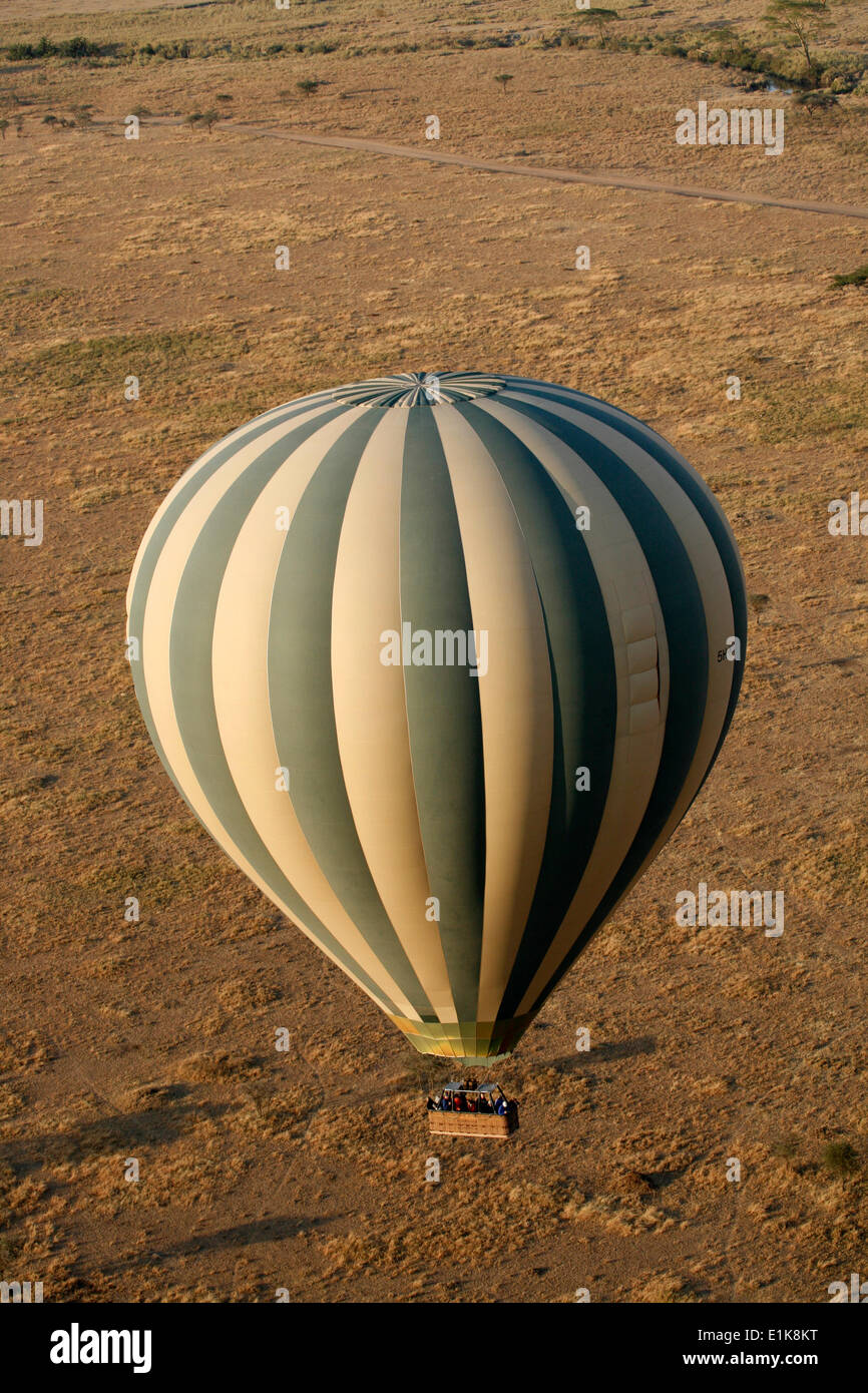 Safari balloon africa hi-res stock photography and images - Alamy