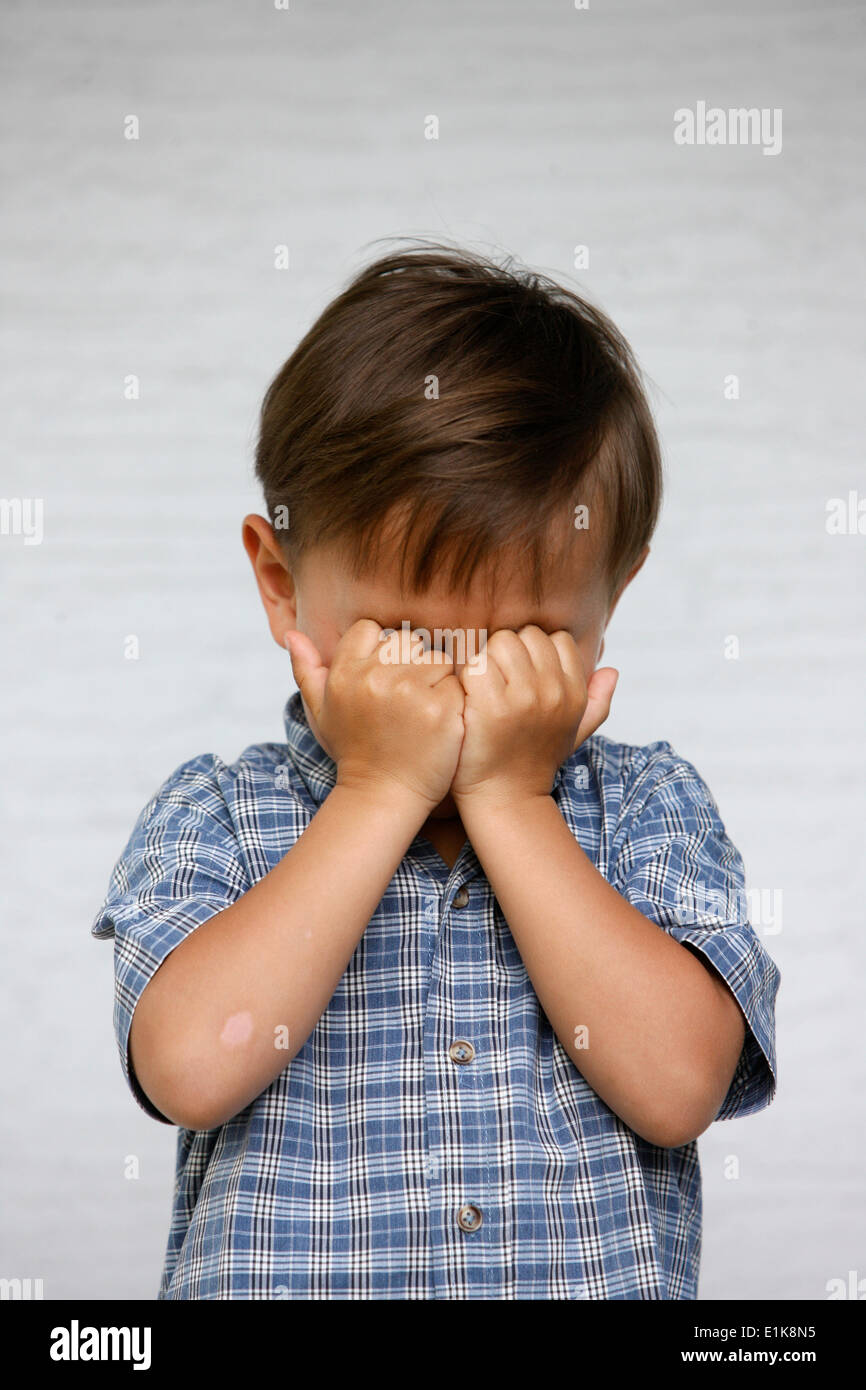 The crying boy hi-res stock photography and images - Alamy