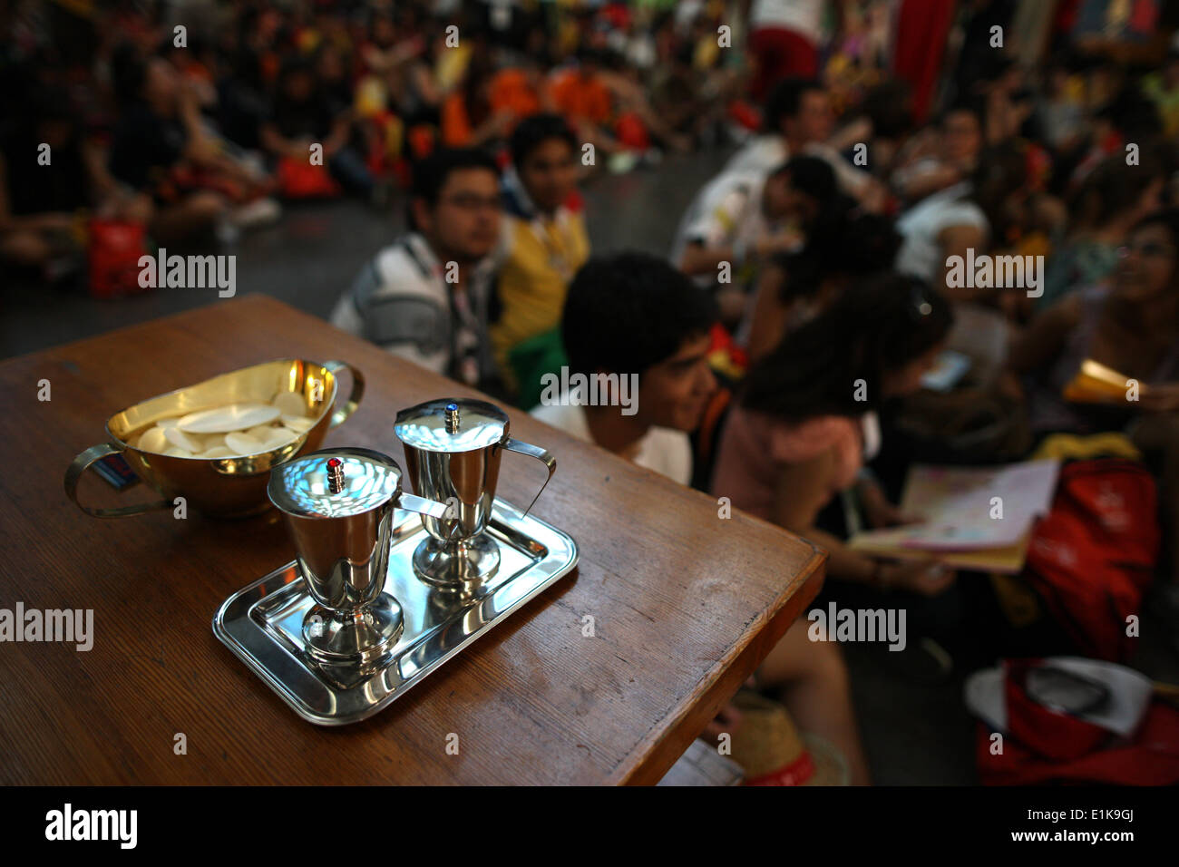 Catholic wafer hi-res stock photography and images - Alamy
