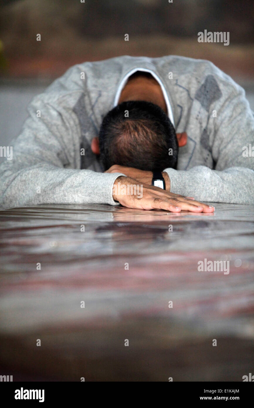 Egypt coptic praying hi-res stock photography and images - Alamy