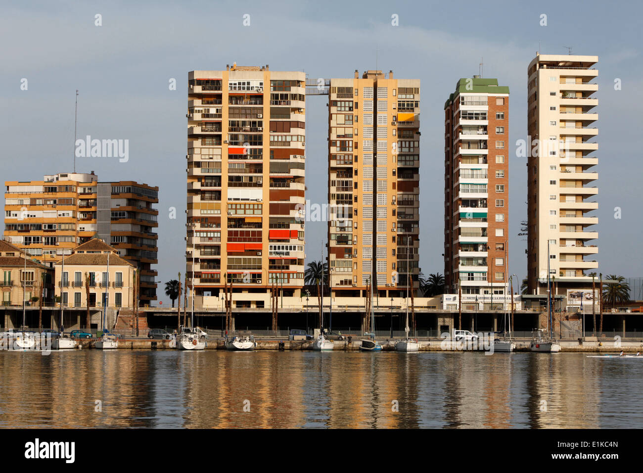 Buildings sea outdoors hi-res stock photography and images - Alamy