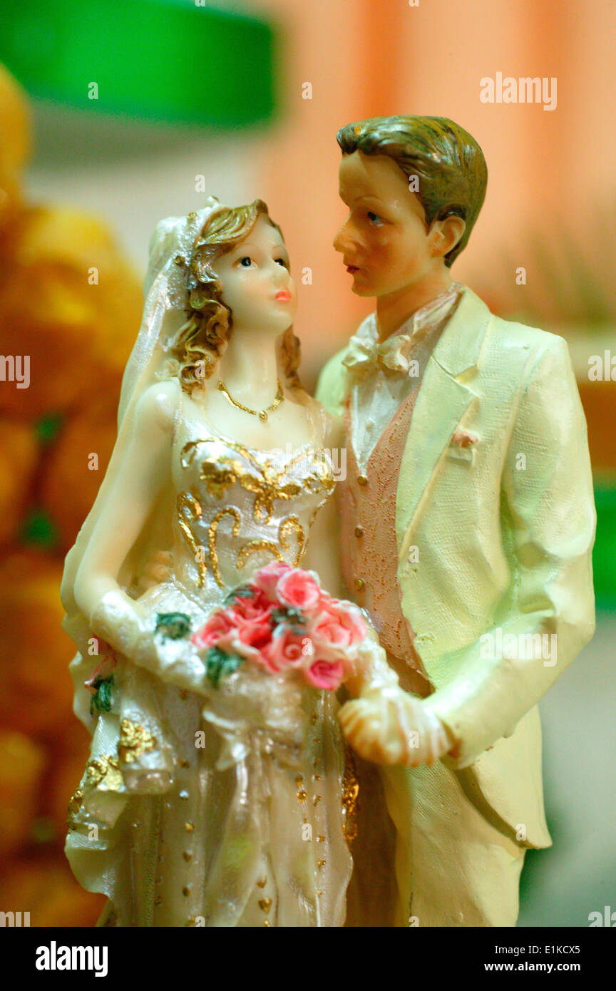 Roman wedding cake hi-res stock photography and images - Alamy