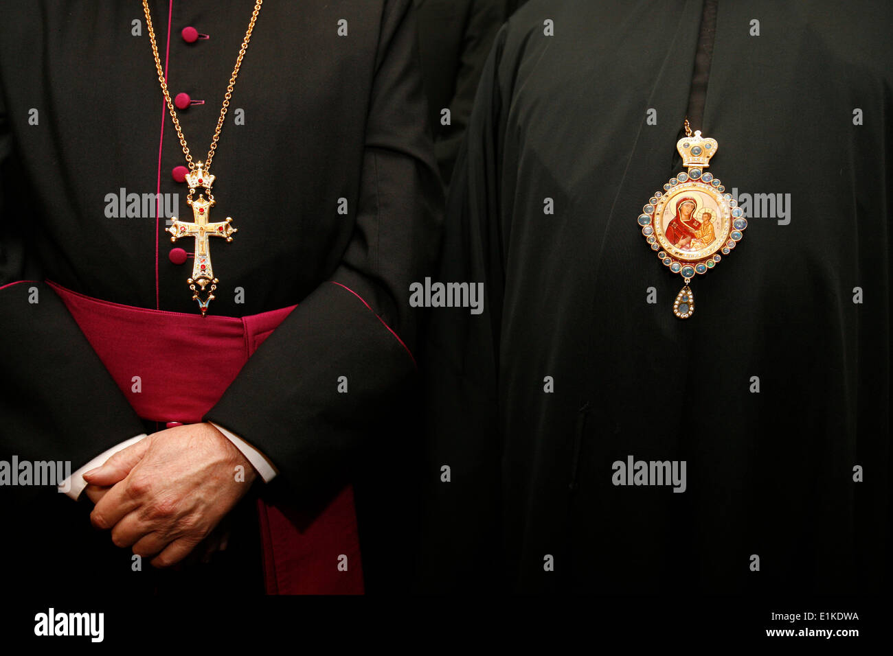 Roman catholic bishops hi-res stock photography and images - Alamy