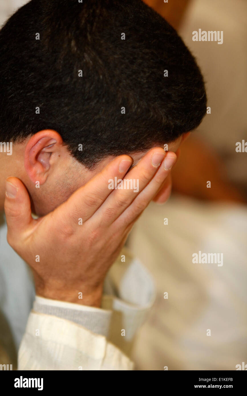 Allawiyya sufi tariqa (brotherhood) gathering. Prayer Stock Photo - Alamy