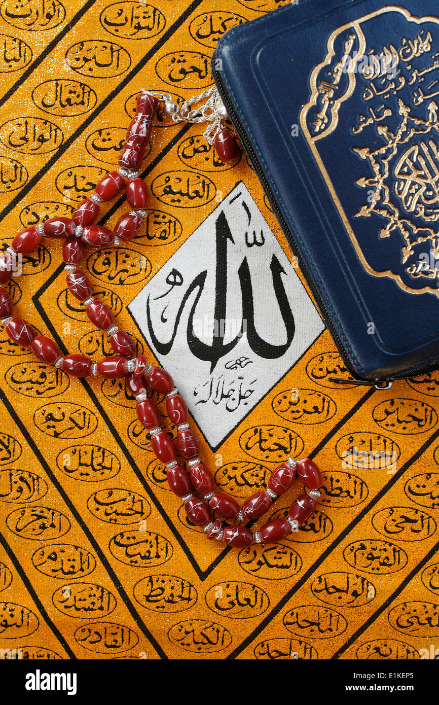 Islamic Prayer Symbols Stock Photos & Islamic Prayer Symbols Stock ...