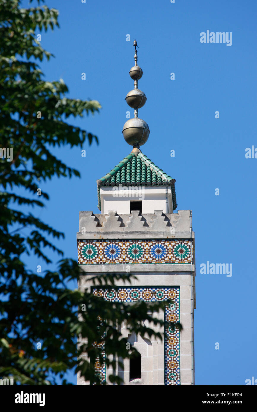 Paris Great Mosque Minaret Stock Photo - Alamy
