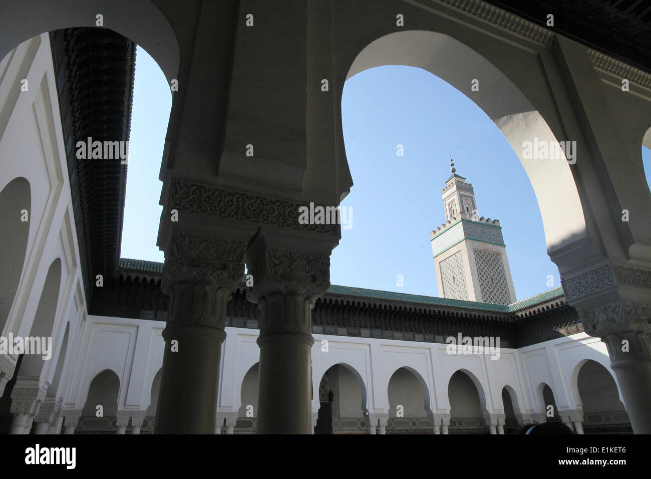 Paris great mosque Stock Photo - Alamy
