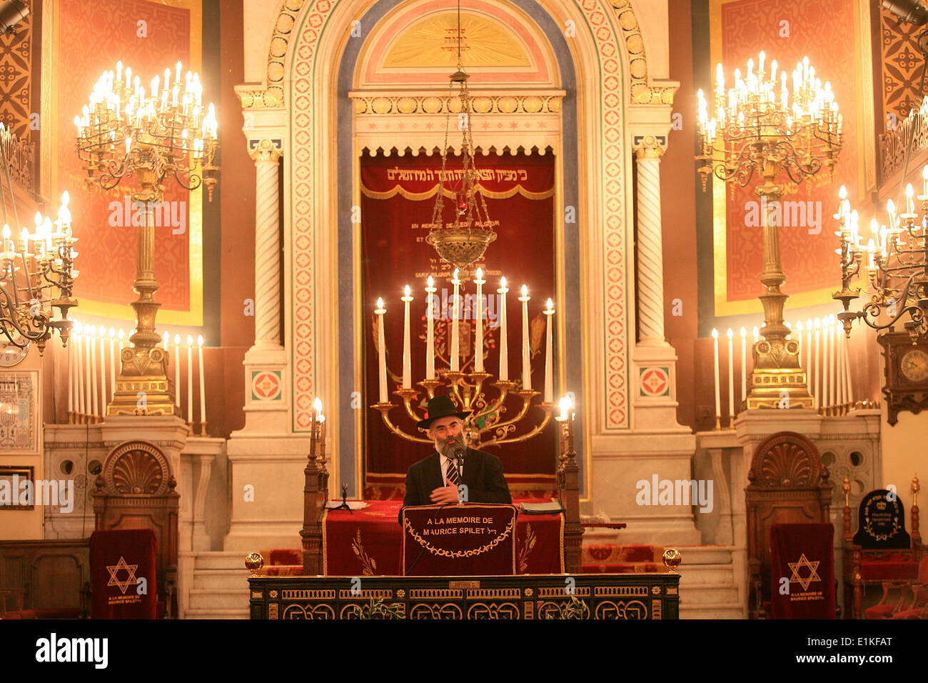 Rabbi Torjman in the Nazareth synagogue in Paris Stock Photo - Alamy