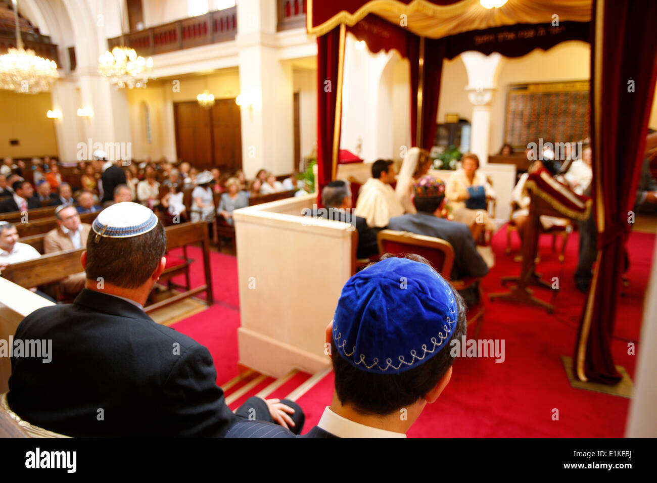 Jewish ceremony hi-res stock photography and images - Alamy