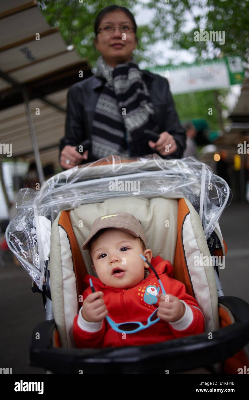 Child in a stroller Stock Photo - Alamy