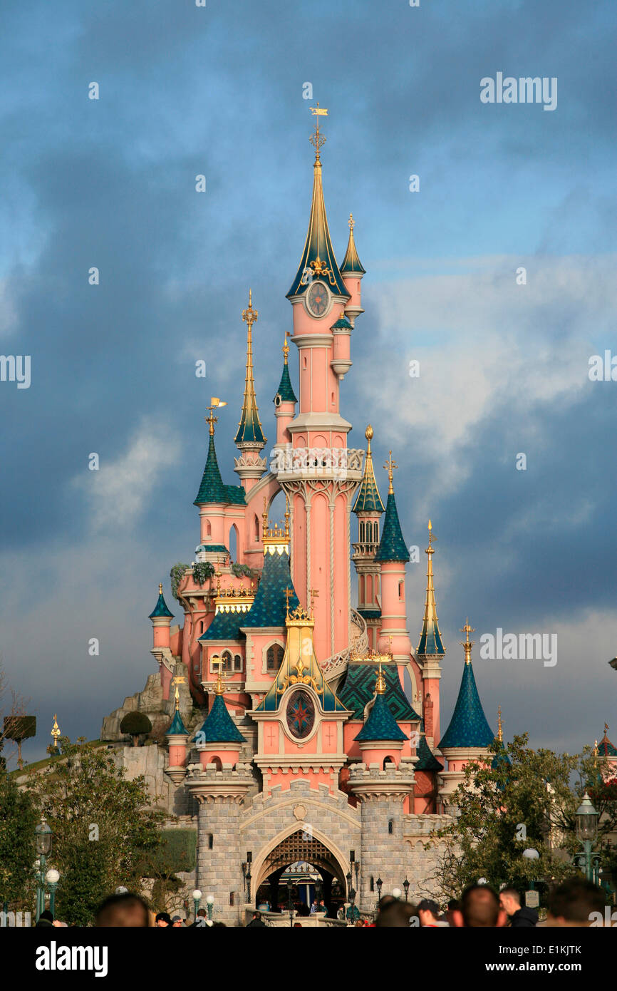 French eurodisney hi-res stock photography and images - Alamy