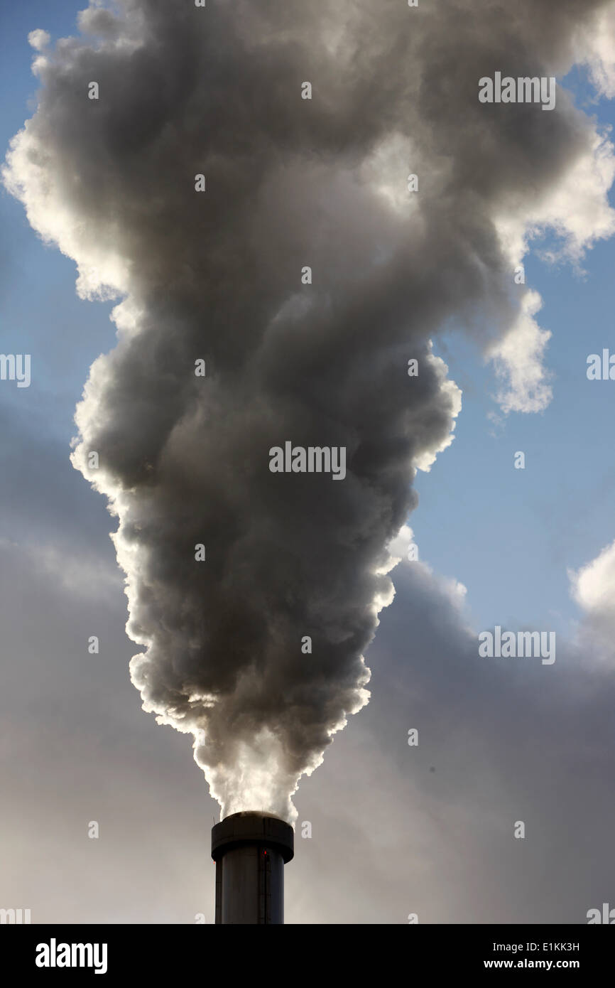 Chimney smoke hi-res stock photography and images - Alamy
