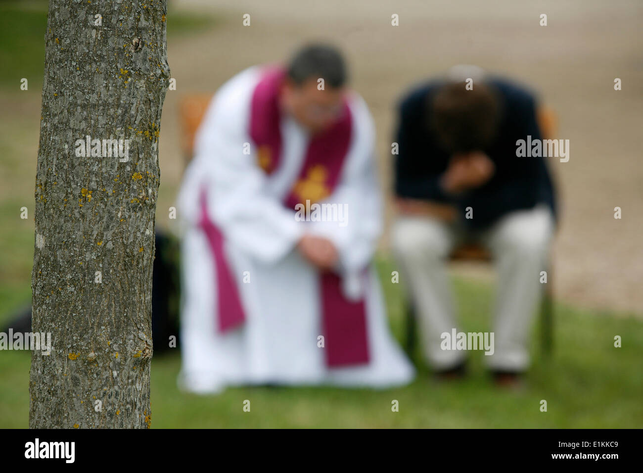 Priest confession man hi-res stock photography and images - Alamy