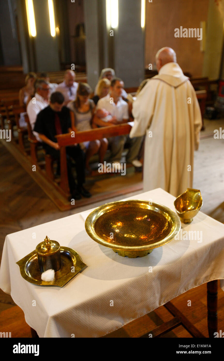 Catholic baptism priest water hi-res stock photography and images - Alamy