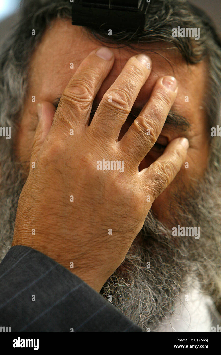 Shema israel prayer gesture hi-res stock photography and images - Alamy