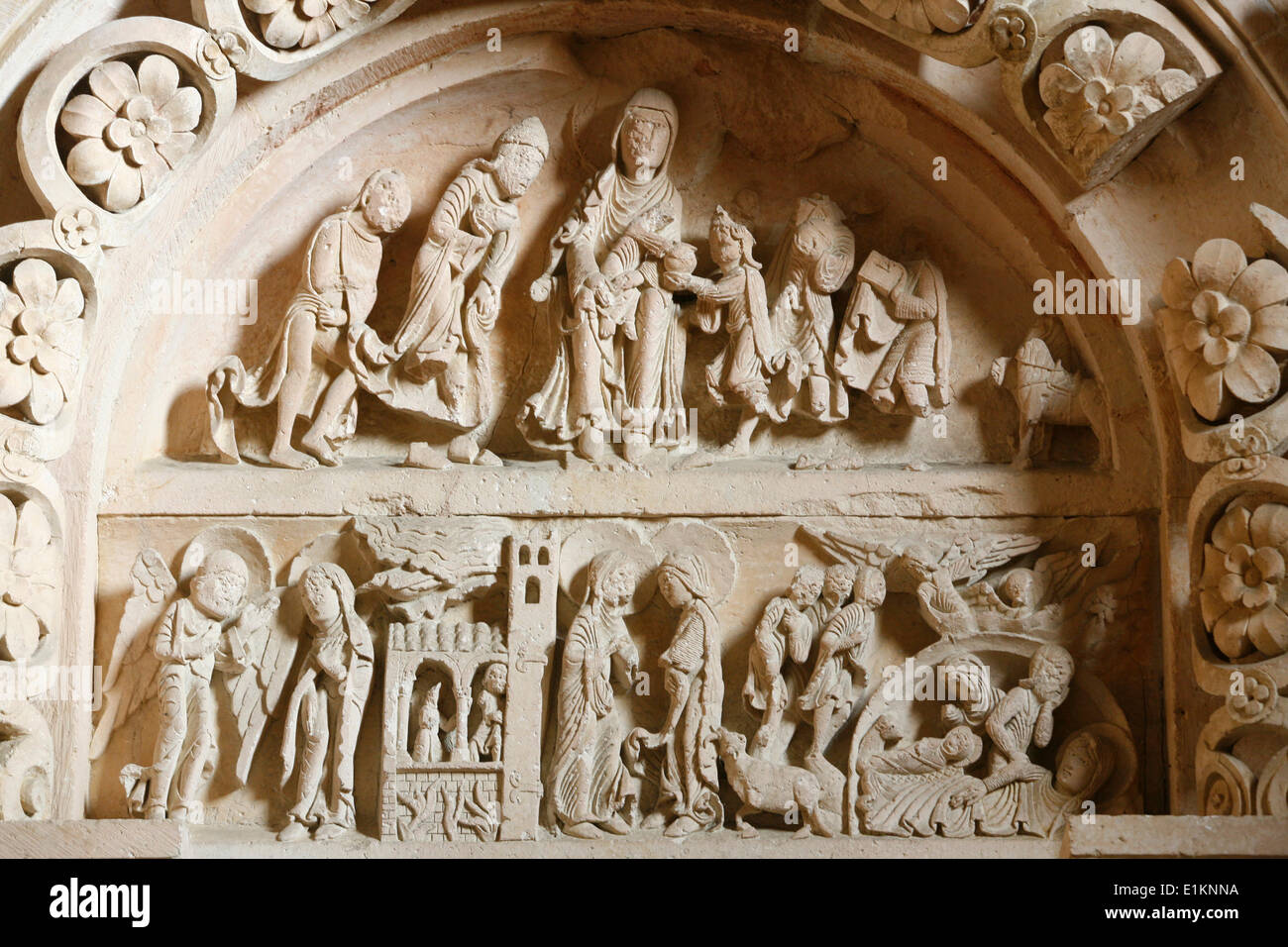 Vezelay basilica narthex tympanum Stock Photo - Alamy
