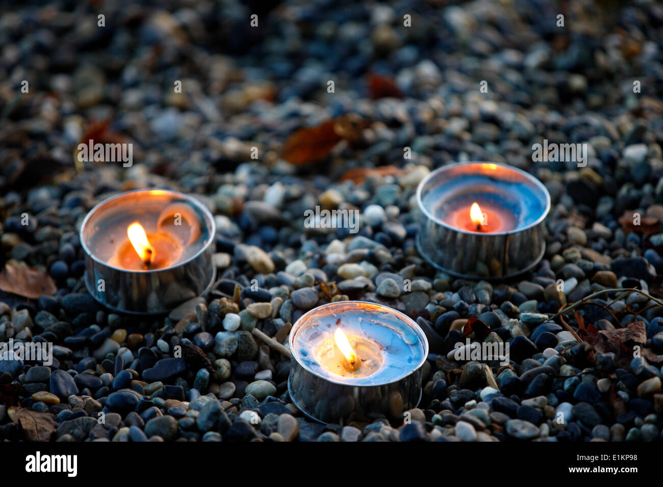Three candles hi-res stock photography and images - Alamy