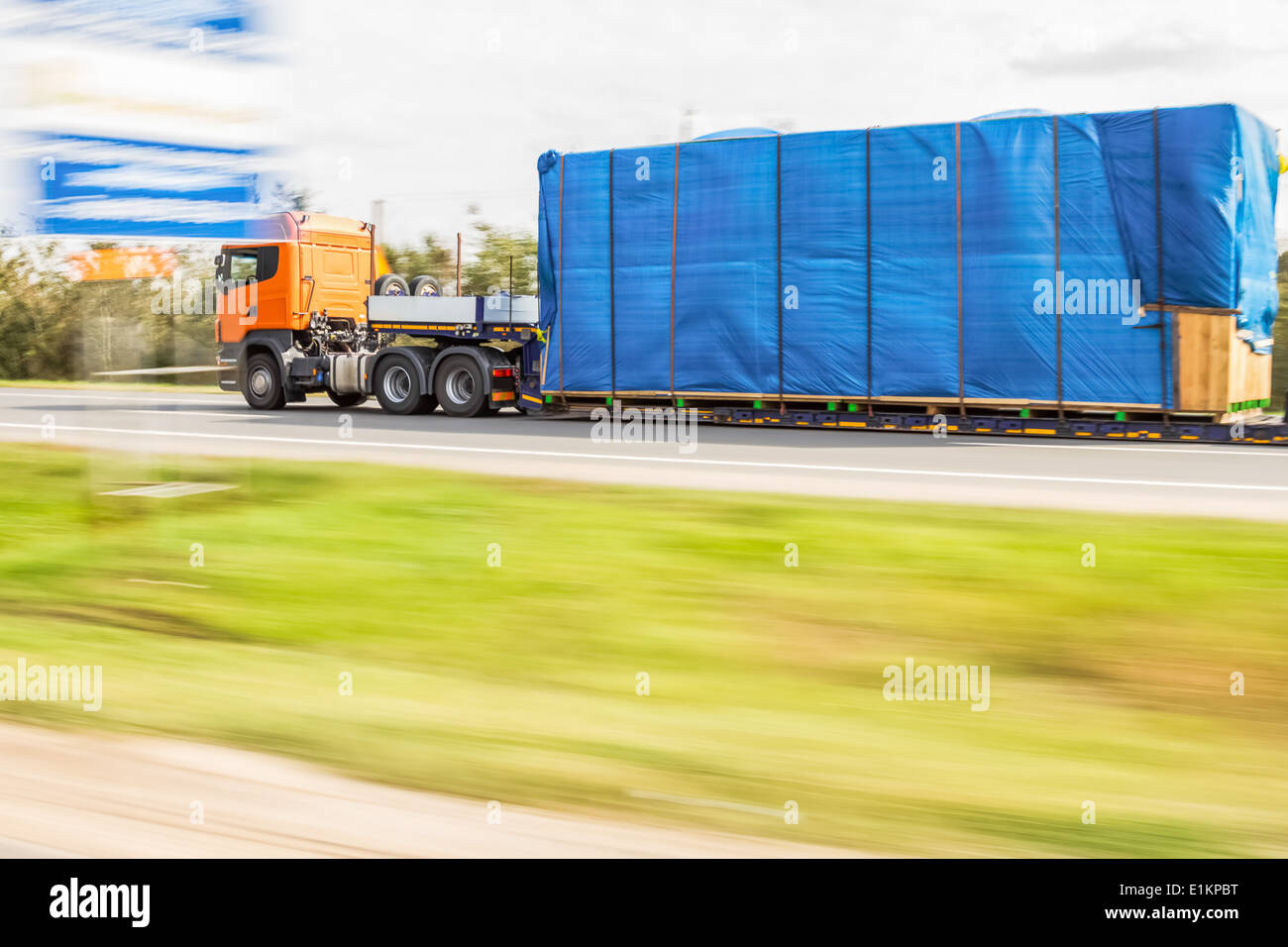 Truck delivery oversized cargo on the road Stock Photo - Alamy
