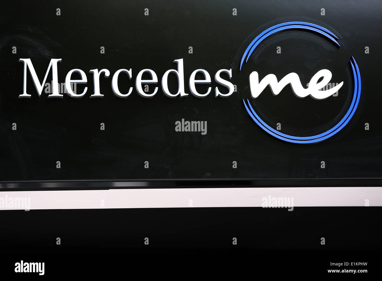 Mercedes me shop hi-res stock photography and images - Alamy