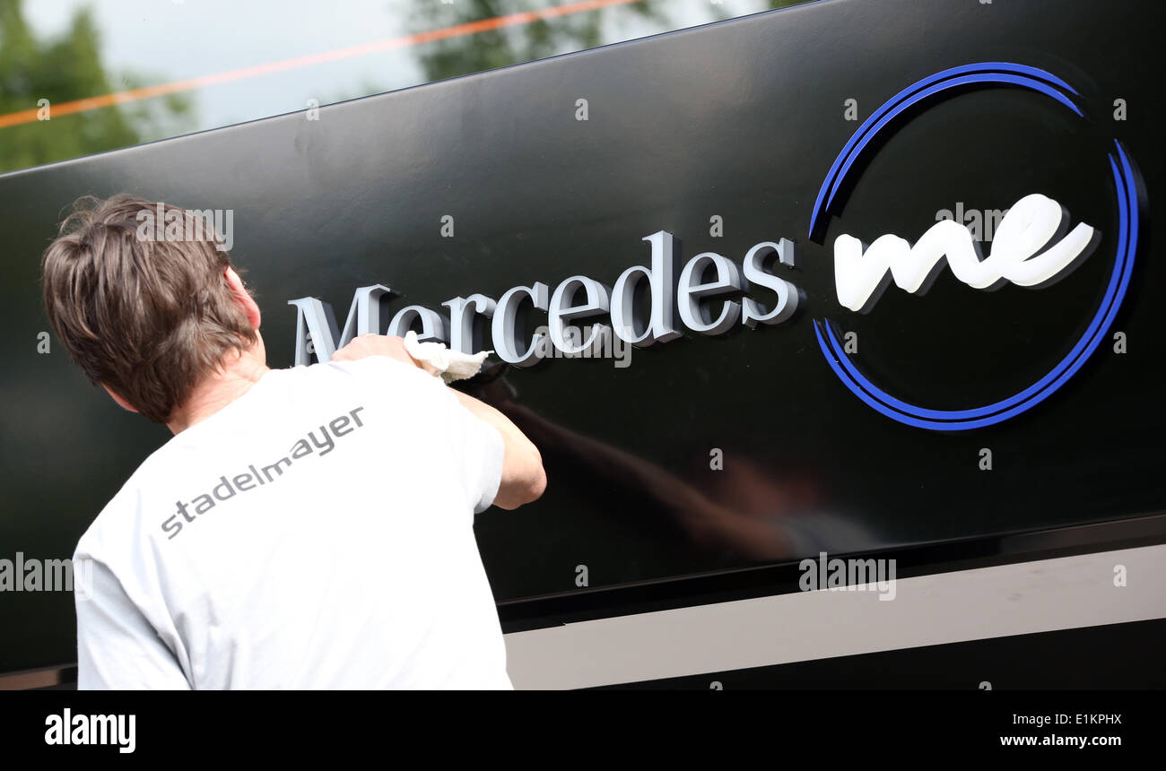 Mercedes Me Store High Resolution Stock Photography and Images - Alamy