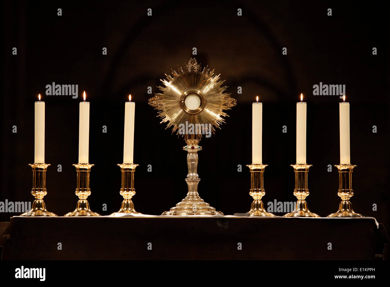 Holy sacrament and altar candles in Notre Dame de Paris cathedral Stock ...