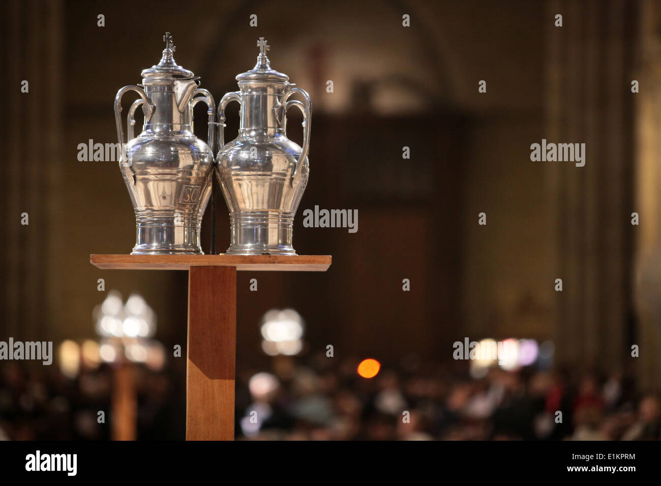 Easter wednesday sacred oil consecration in Notre Dame cathedral, paris ...