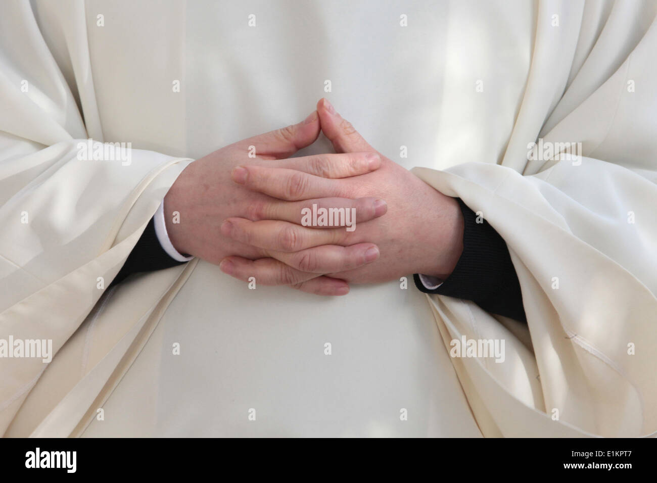 Catholic priests hands hi-res stock photography and images - Alamy