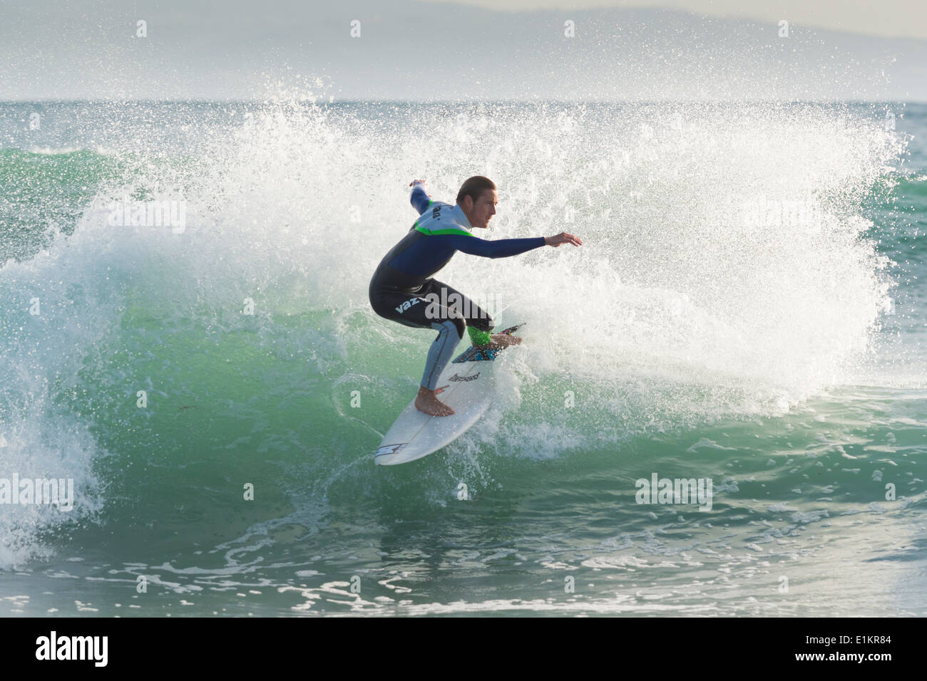 Surfing action hi-res stock photography and images - Alamy