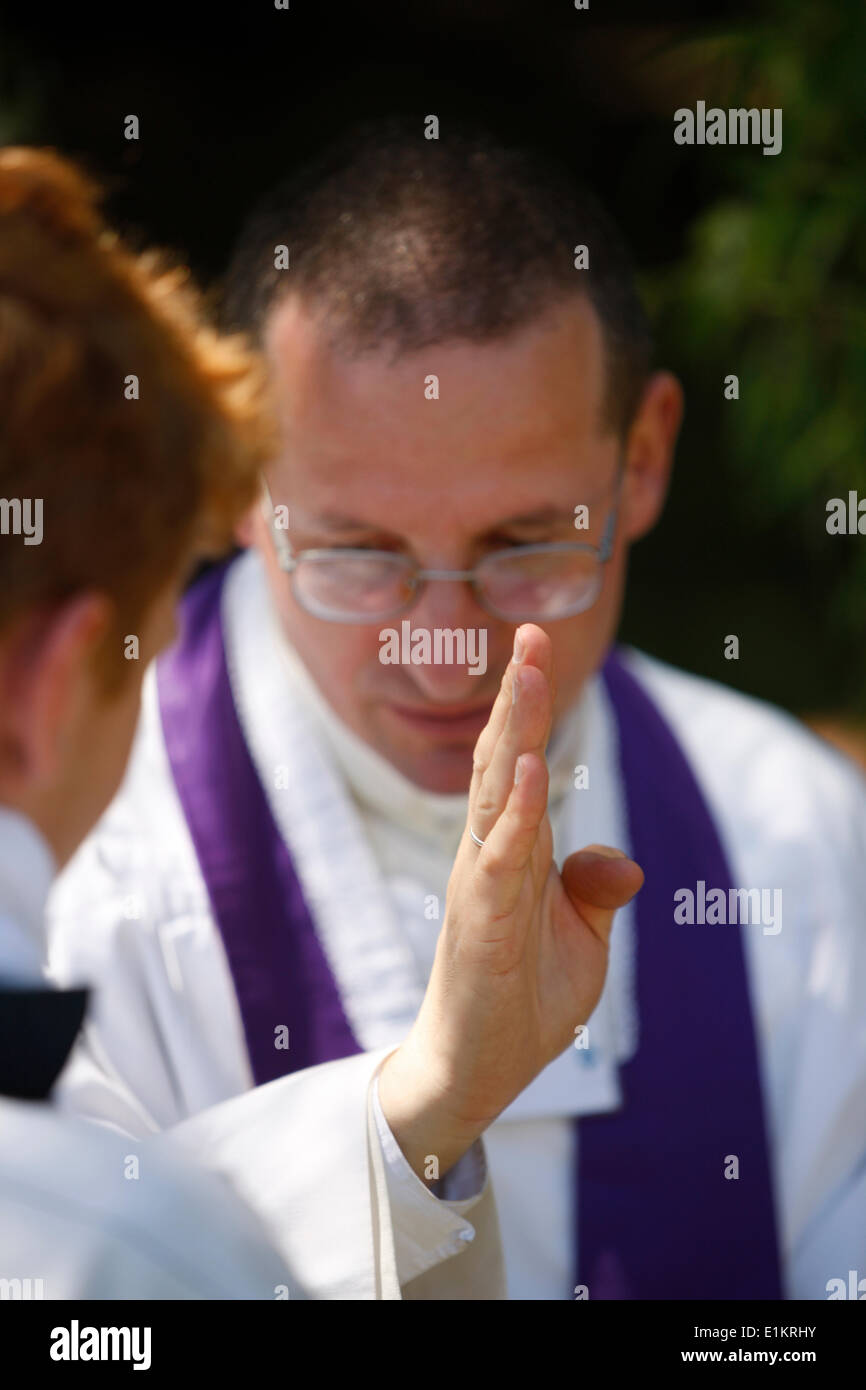 Catholic priest confession hi-res stock photography and images - Alamy