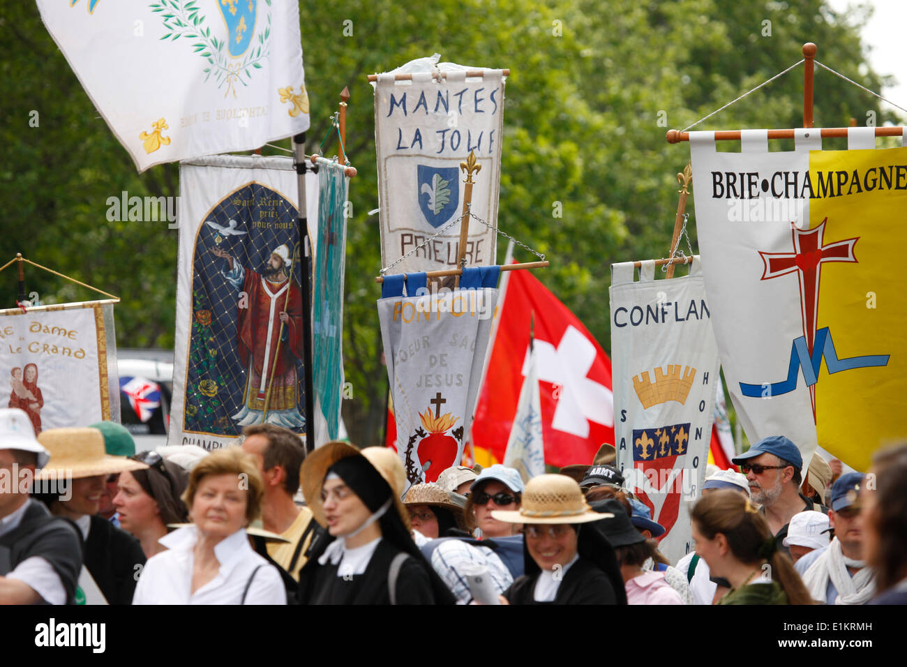 Traditionalist catholic pilgrimage Stock Photo - Alamy