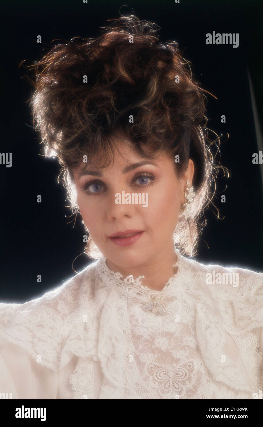 Bollywood indian film actress mumtaz hi-res stock photography and ...