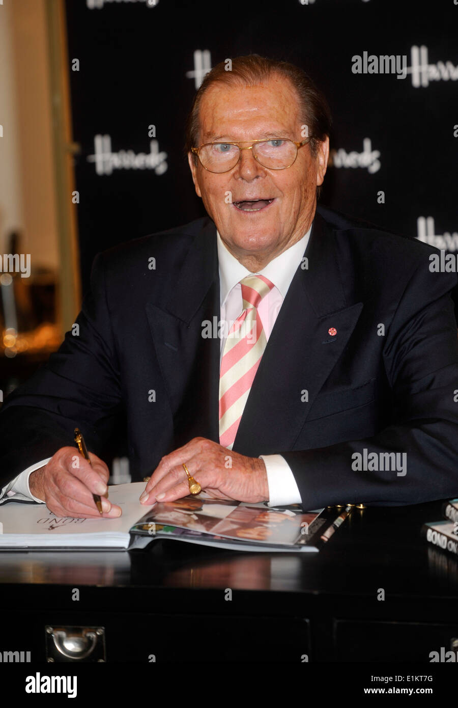 BOOK SIGNING,BOND,BEST ,HEAD SHOT,ACTOR,BRITISH,BOND ON BOND,FILM,TV ...