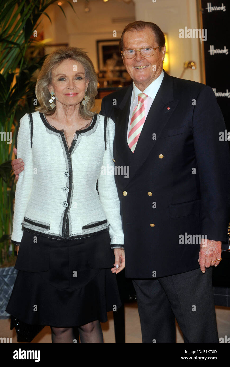 BOOK SIGNING,BOND,BEST ,HEAD SHOT,ACTOR,BRITISH,BOND ON BOND,FILM,TV ...