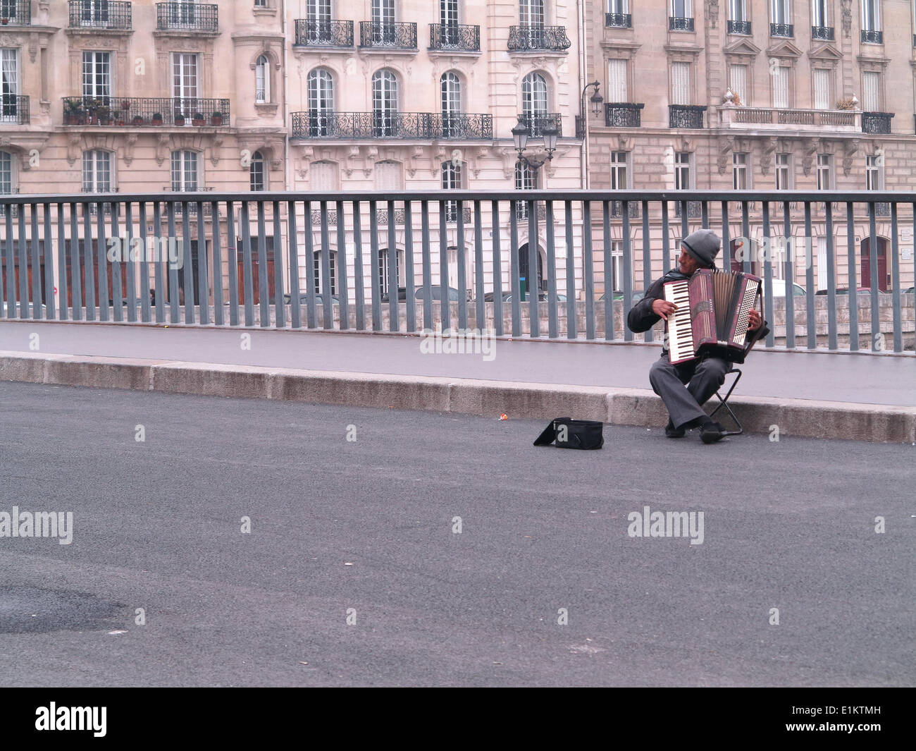French Busker High Resolution Stock Photography and Images - Alamy