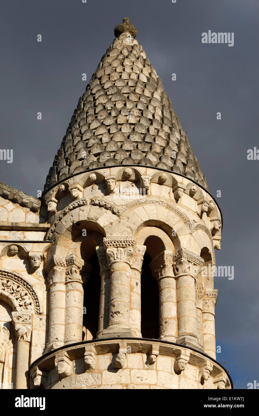 Notre Dame la Grande church, Poitiers : gable Stock Photo - Alamy