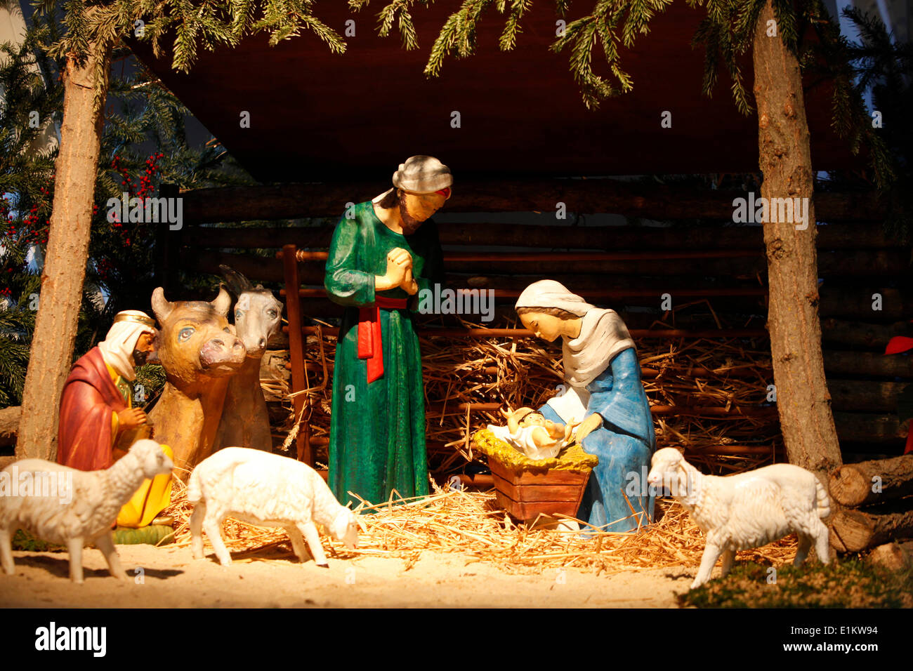 Catholic nativity scene hi-res stock photography and images - Alamy