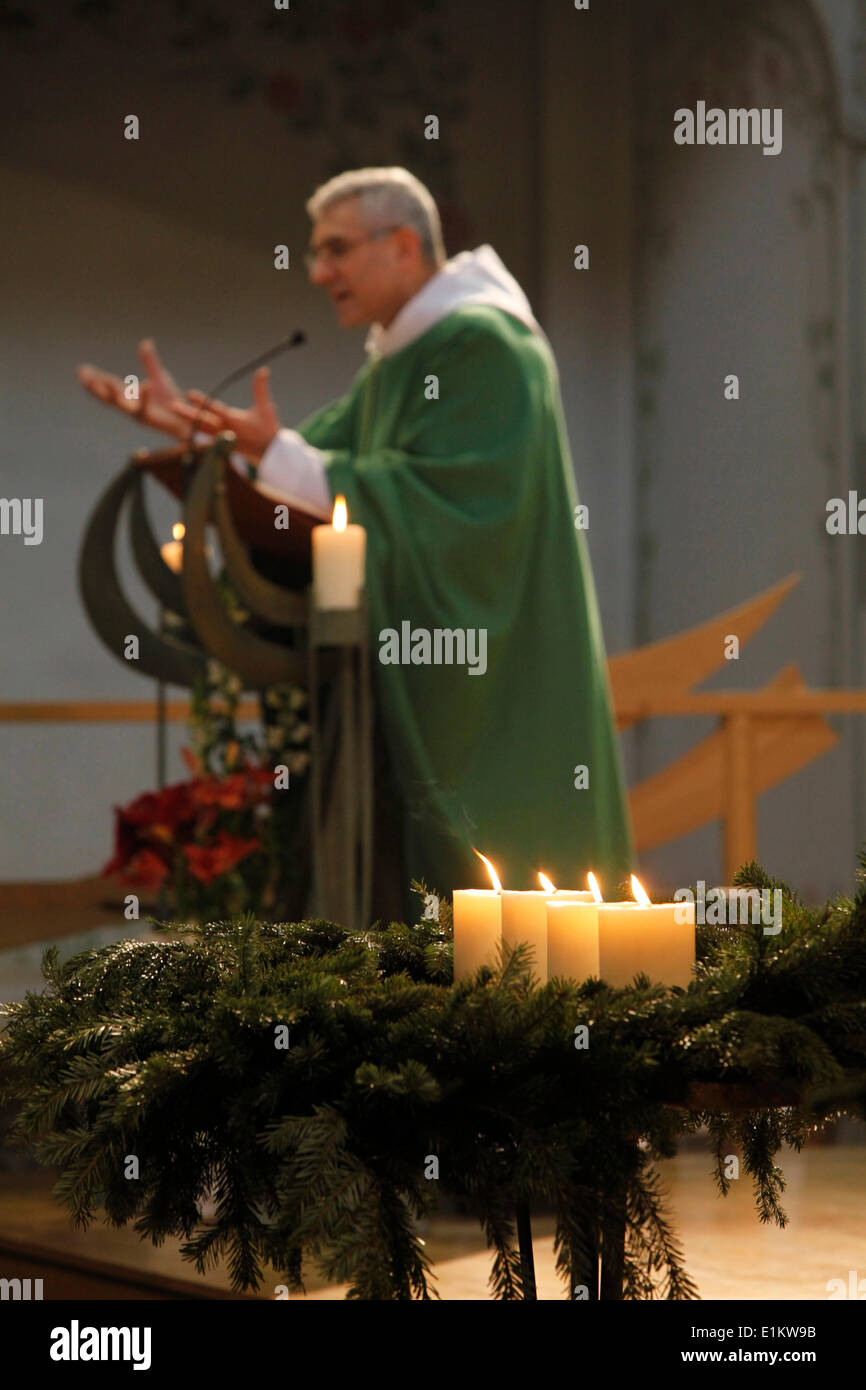 Catholic mass : priest's sermon Stock Photo - Alamy