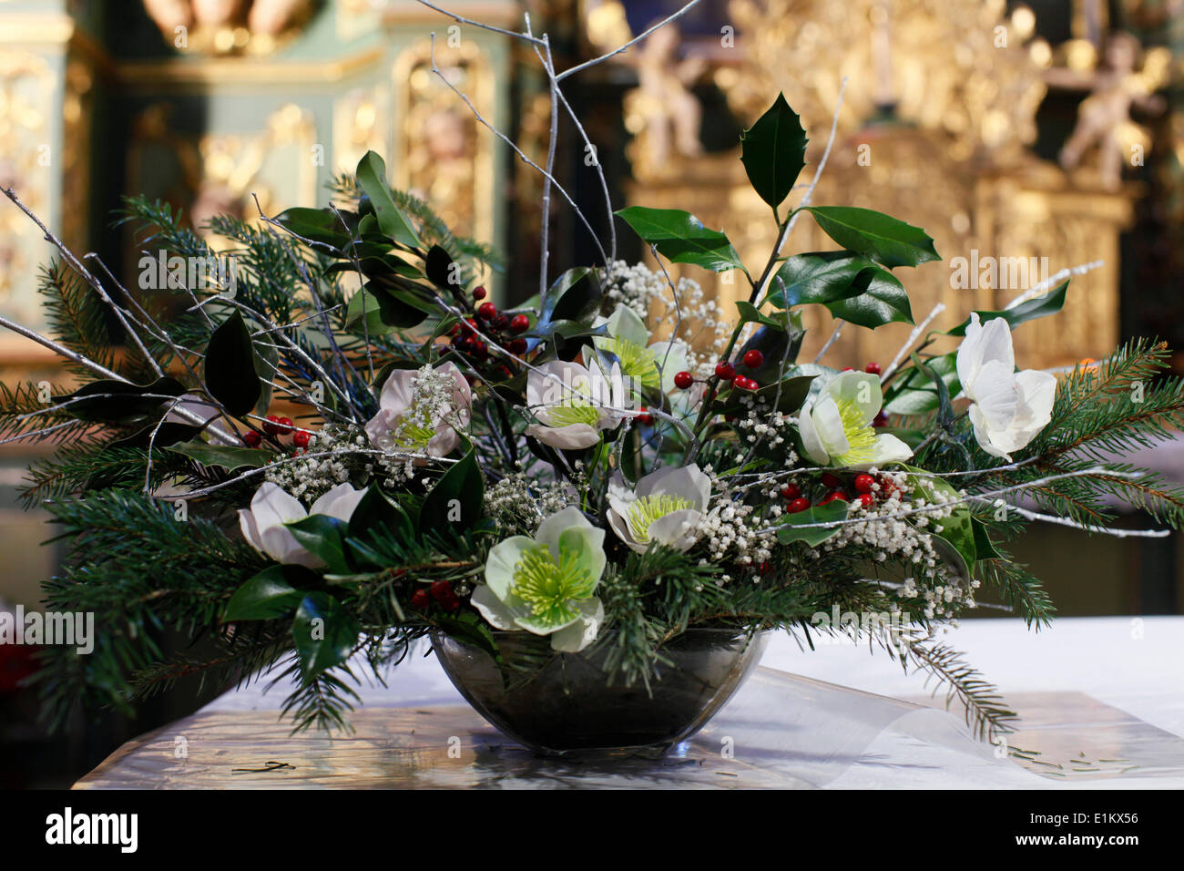 Altar flowers hi-res stock photography and images - Alamy