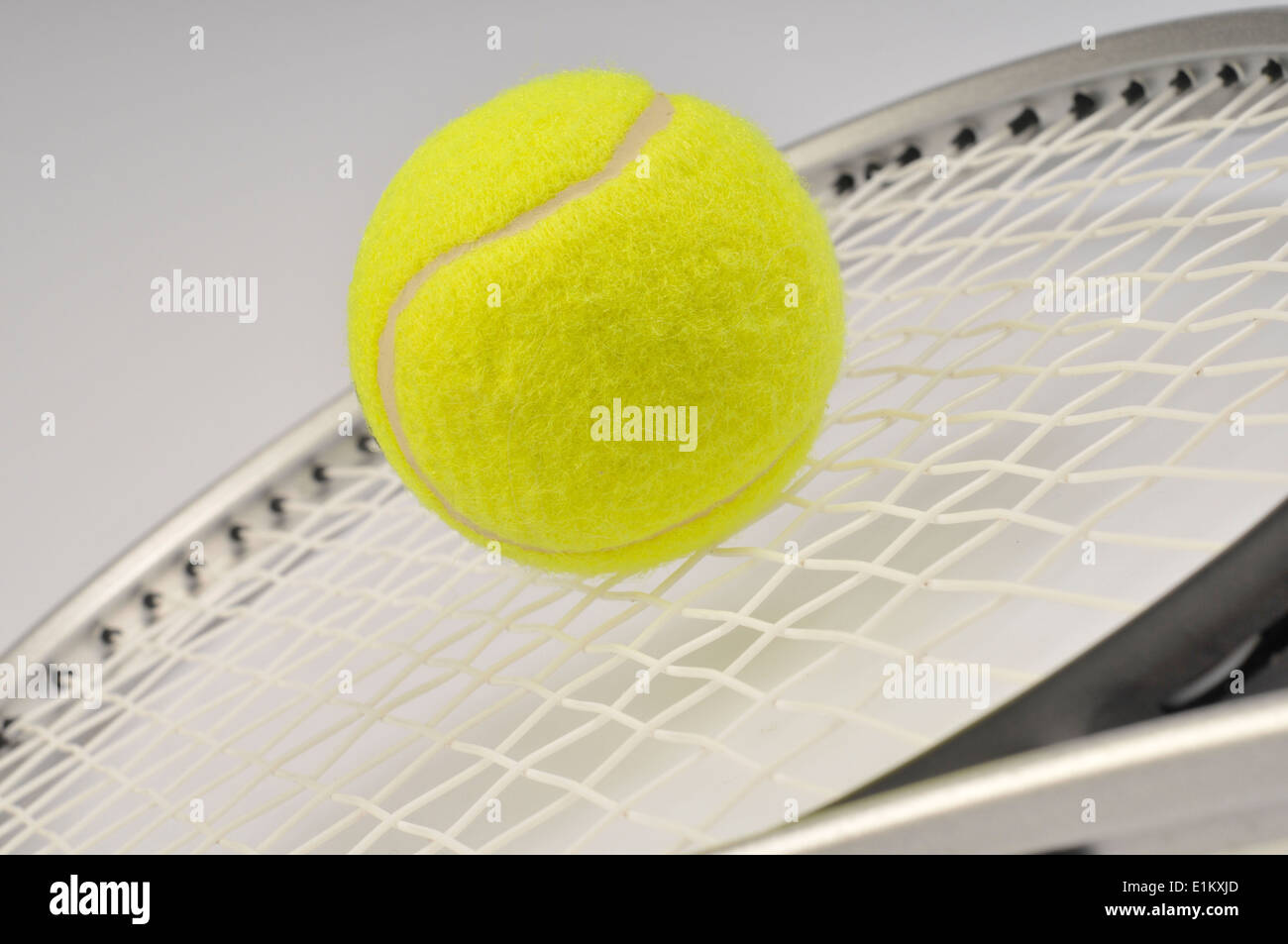 racket and tennis ball Stock Photo - Alamy