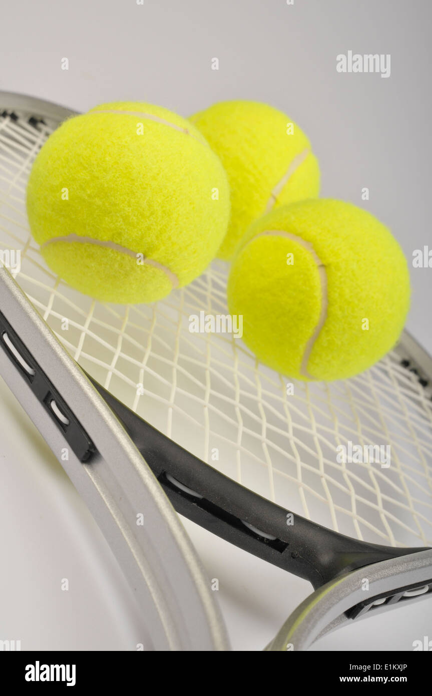 Tennis balls racket hi-res stock photography and images - Alamy