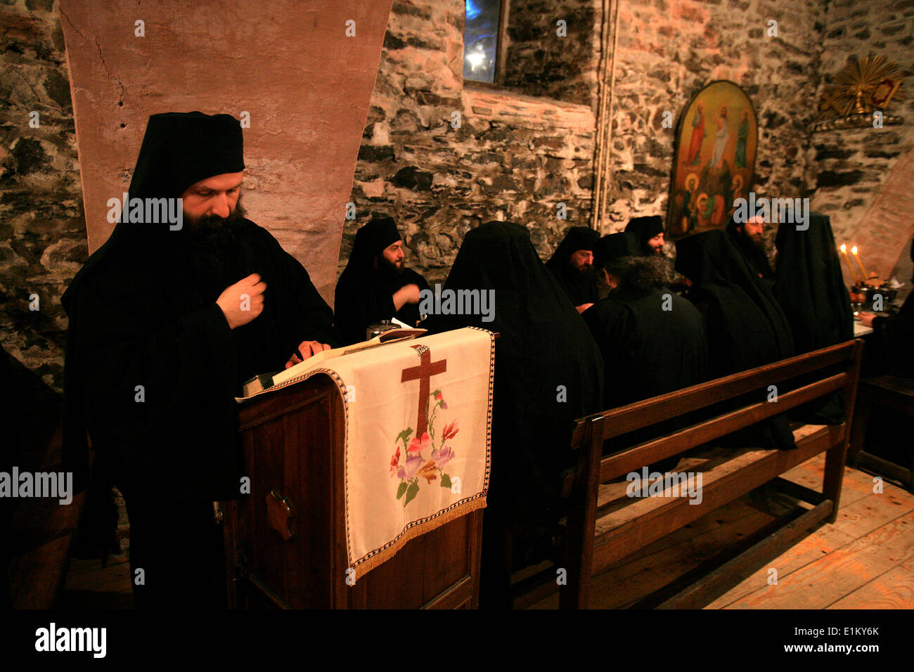 Man dining hall hi-res stock photography and images - Alamy