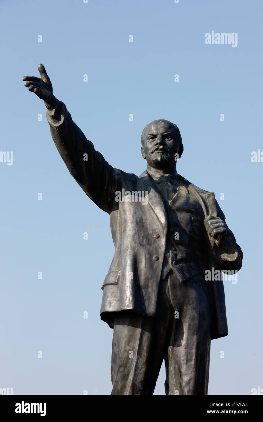 Lenin Statue at Statue Park in Budapest, Hungary Stock Photo - Alamy