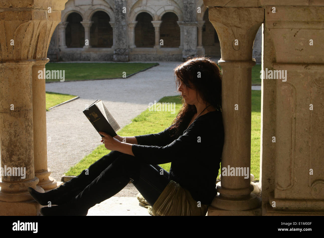 Bible reading in Fontenay abbey church Stock Photo - Alamy