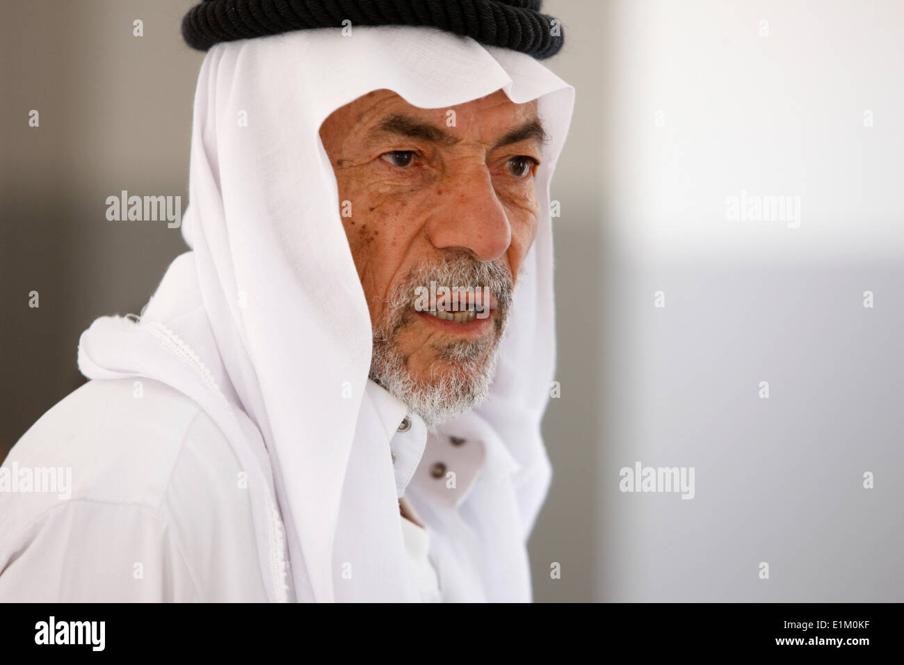 Palestinian in traditional clothing Stock Photo - Alamy