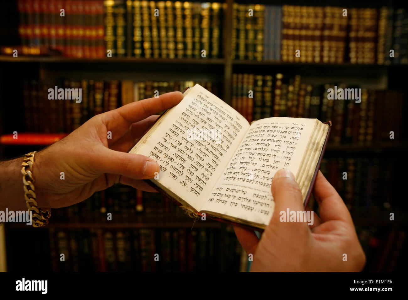Jewish library hi-res stock photography and images - Alamy