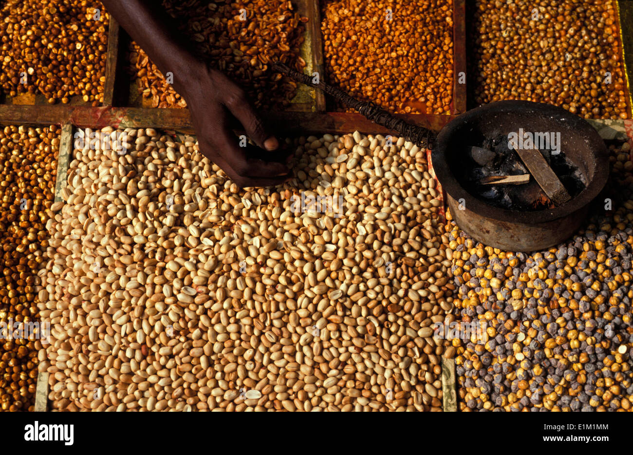 Nut stall in Mumbai Stock Photo - Alamy